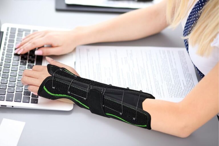 Forearm Splints: Symptoms, Causes, Pain Management and more